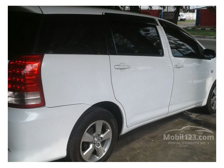 Jual Mobil Toyota Wish 2006 ZNE10 1.8 di Sumatera Utara Automatic MPV ...