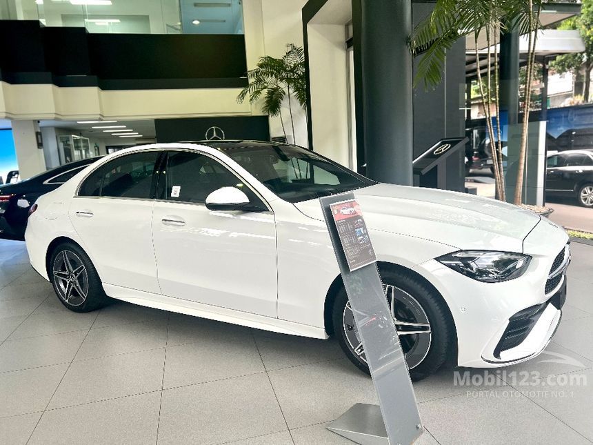 Jual Mobil Mercedes-Benz C300 2024 AMG Line 2.0 di DKI Jakarta ...