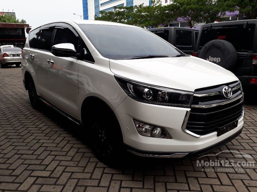 Jual Mobil Toyota Innova Venturer 2017 2.4 di Banten Automatic Wagon ...