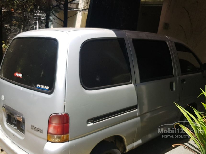 Jual Mobil Daihatsu Zebra 2002 ZL 1.3 di Jawa Barat Manual Van Silver ...