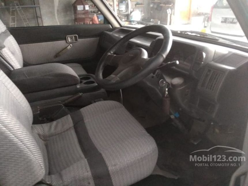 Jual Mobil Mazda E2000 2002 Std 2.0 di Jawa Timur Manual Van Hijau Rp ...