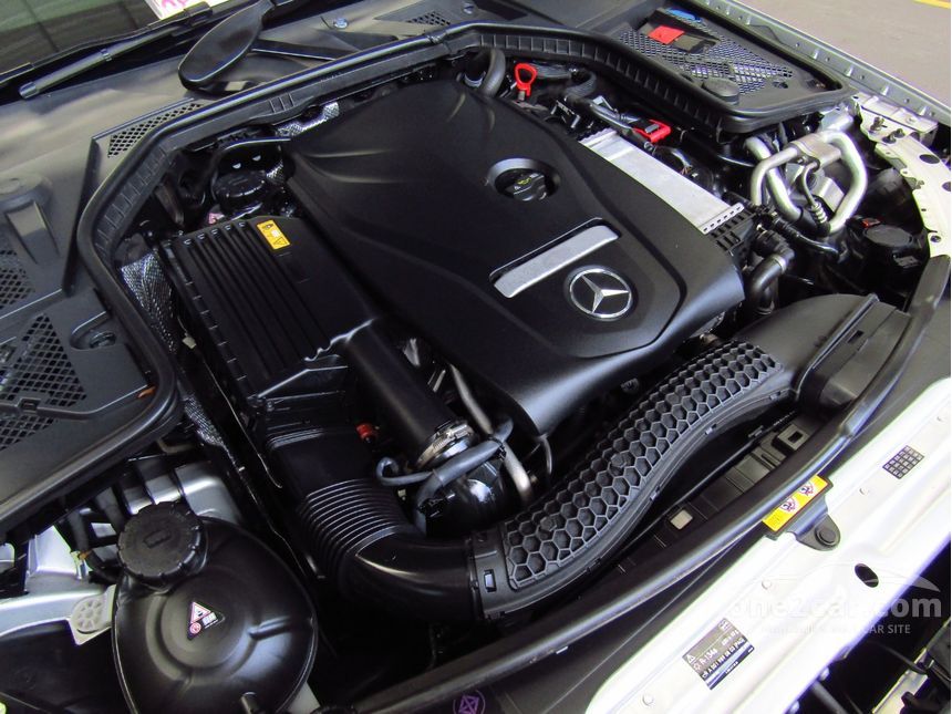 Mercedes-Benz C180 2015 W205 (ปี 14-19) 1.6 เกียร์อัตโนมัติ สีเงิน ...
