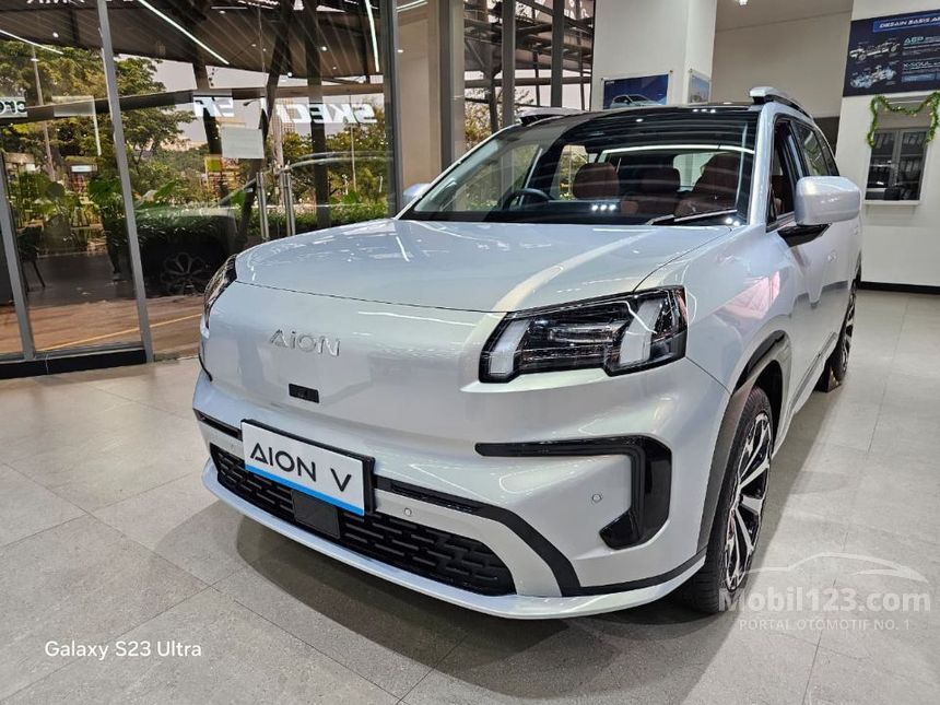 Jual Mobil GAC AION V 2025 Luxury di Banten Automatic SUV Silver Rp 465 ...