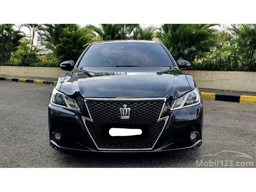 Jual Mobil Toyota Crown 2014 G Royal Saloon 2.5 di DKI Jakarta ...