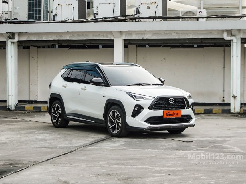 Jual Mobil Toyota Yaris Cross 2023 S with GR Parts Aero Pkg 1.5 di ...