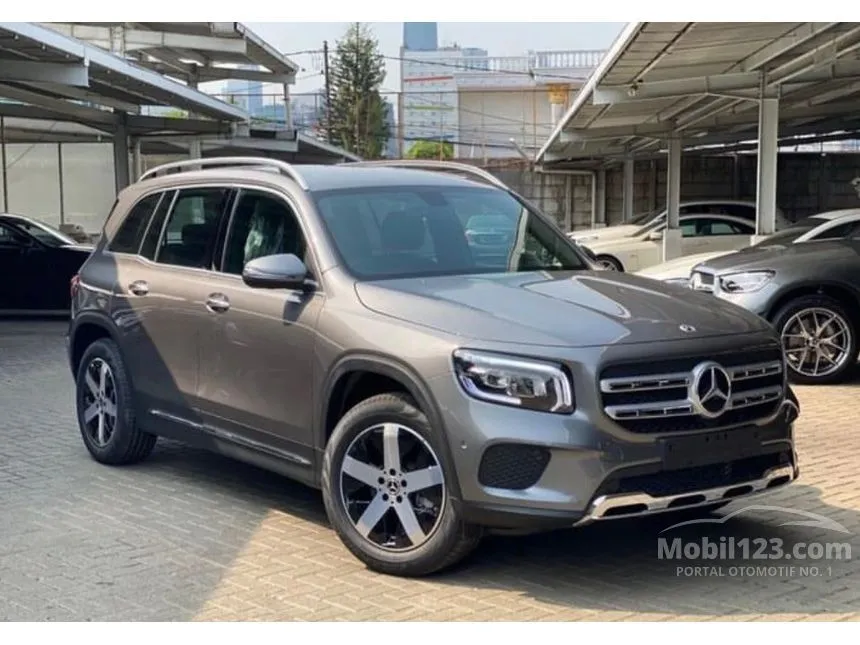 Jual Mobil Mercedes-Benz GLB200 2023 Progressive Line 1.3 di DKI ...