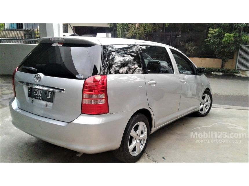 Jual Mobil Toyota Wish 2003 ZNE10 1.8 di Jawa Barat Automatic MPV ...