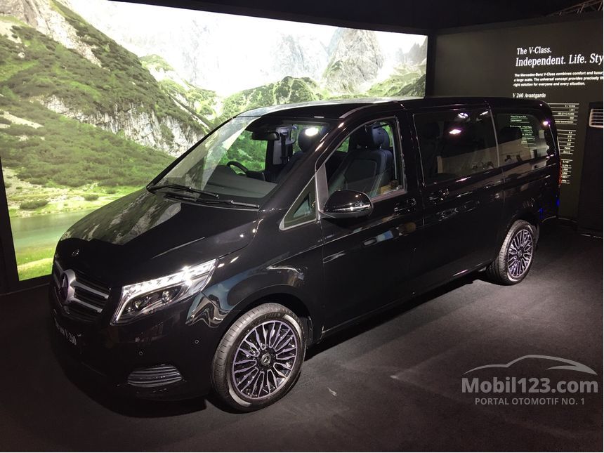 Jual Mobil Mercedes-Benz V260 2018 Avantgarde 2.0 di DKI Jakarta ...