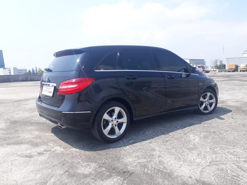 Jual Mobil Mercedes-Benz B200 2014 Sport 1.6 di DKI Jakarta Automatic ...