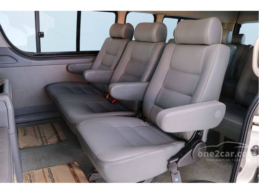 2013 Toyota Hiace 2.5 COMMUTER (ปี 05-16) D4D Van MT for sale on One2car