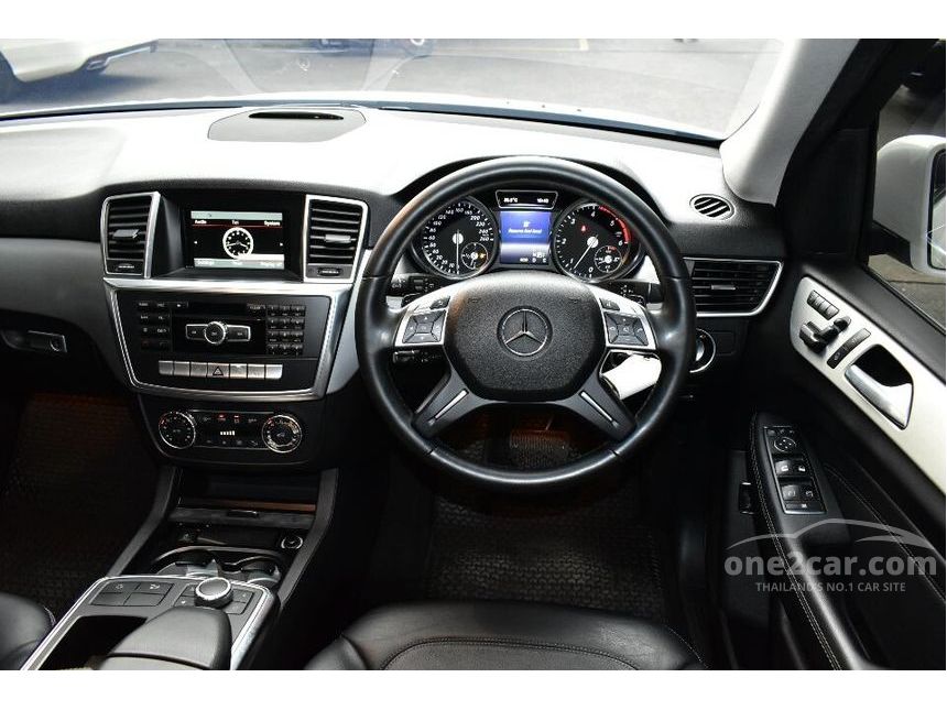 Mercedes-Benz ML250 CDI 2015 W166 (ปี 12-16) 2.1 เกียร์อัตโนมัติ สีขาว ...