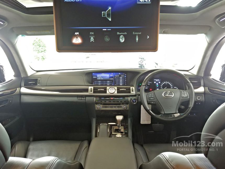 Jual Mobil Lexus LS600hL 2017 LS600hL 5.0 di DKI Jakarta Automatic ...