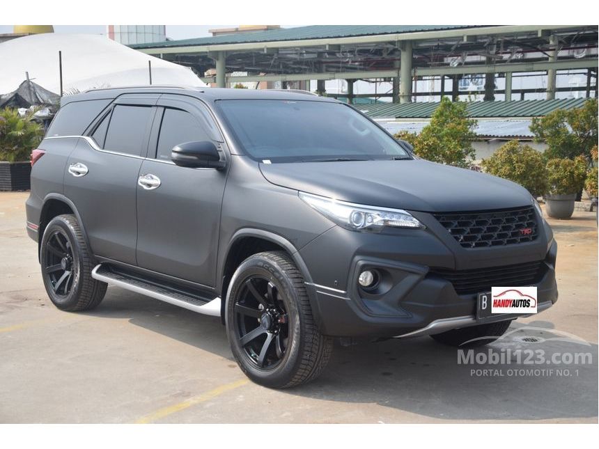 Jual Mobil Toyota Fortuner 2017 VRZ 2.4 di Banten Automatic SUV Hitam ...