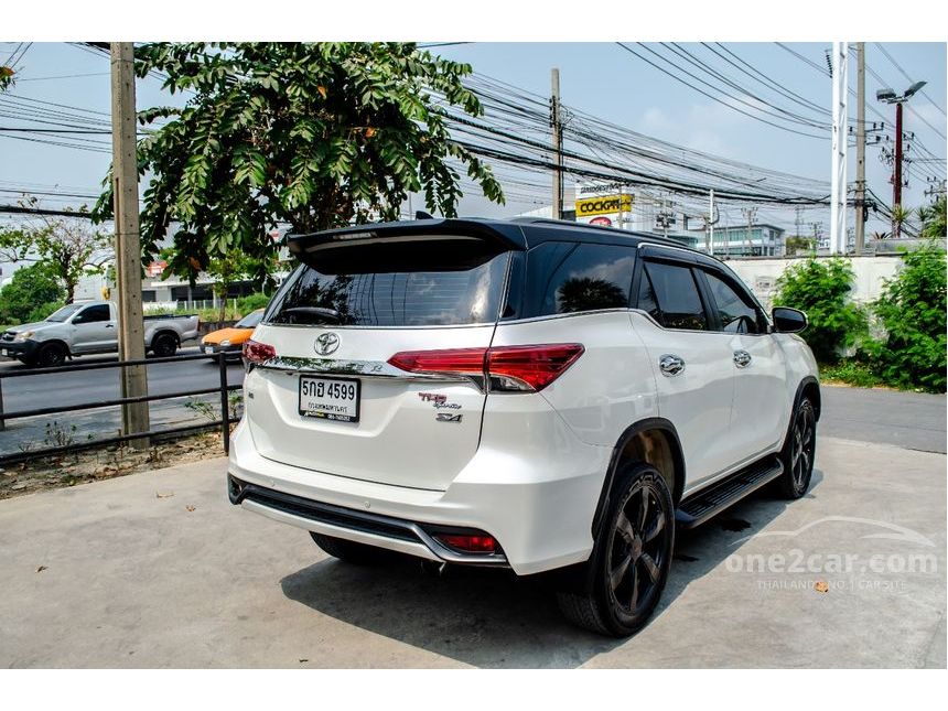 Toyota Fortuner 2017 TRD Sportivo 2.8 in กรุงเทพและปริมณฑล Automatic SUV สีขาว for 1,229,000 ...