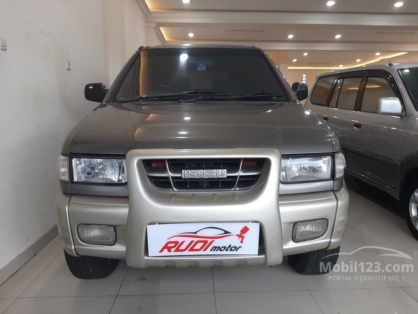 Jual Mobil Isuzu Panther 2001 Touring 2.5 di Jawa Timur Manual SUV Abu ...
