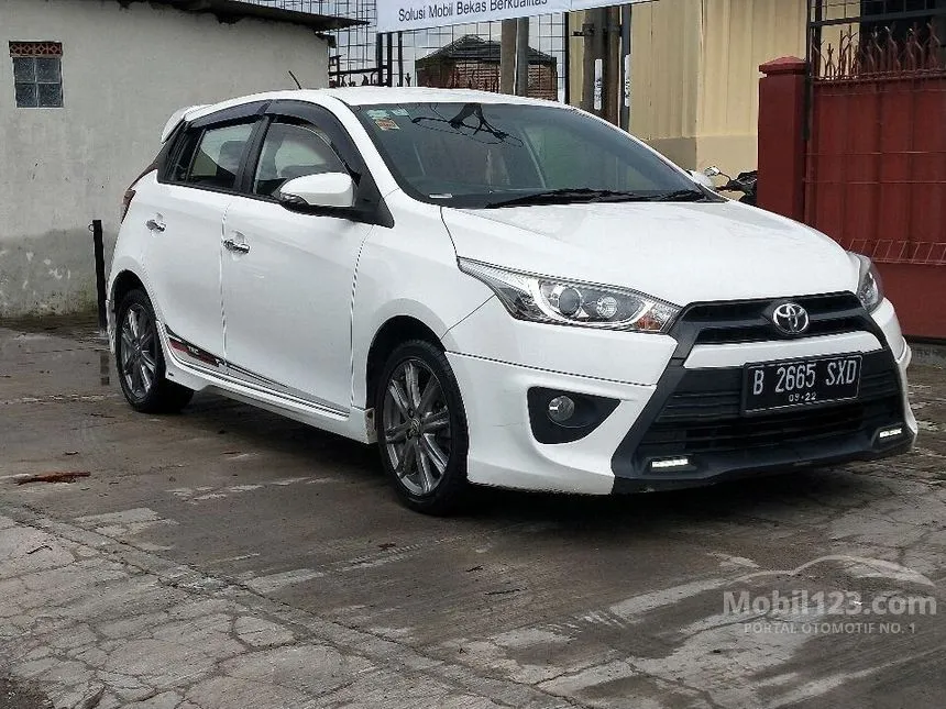 Jual Mobil Toyota Yaris 2015 TRD Sportivo 1.5 di Jawa Barat Automatic ...