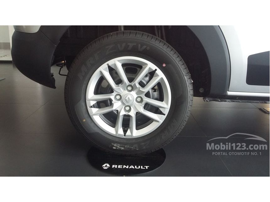 Jual Mobil Renault Triber 2020 RXT 1.0 di Banten Manual Wagon Silver Rp ...