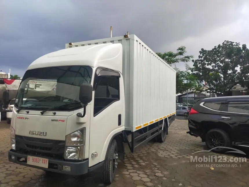 Jual Mobil Isuzu Elf 2022 NMR 81 4.8 di DKI Jakarta Manual Trucks Putih Rp 389.999.999 ...
