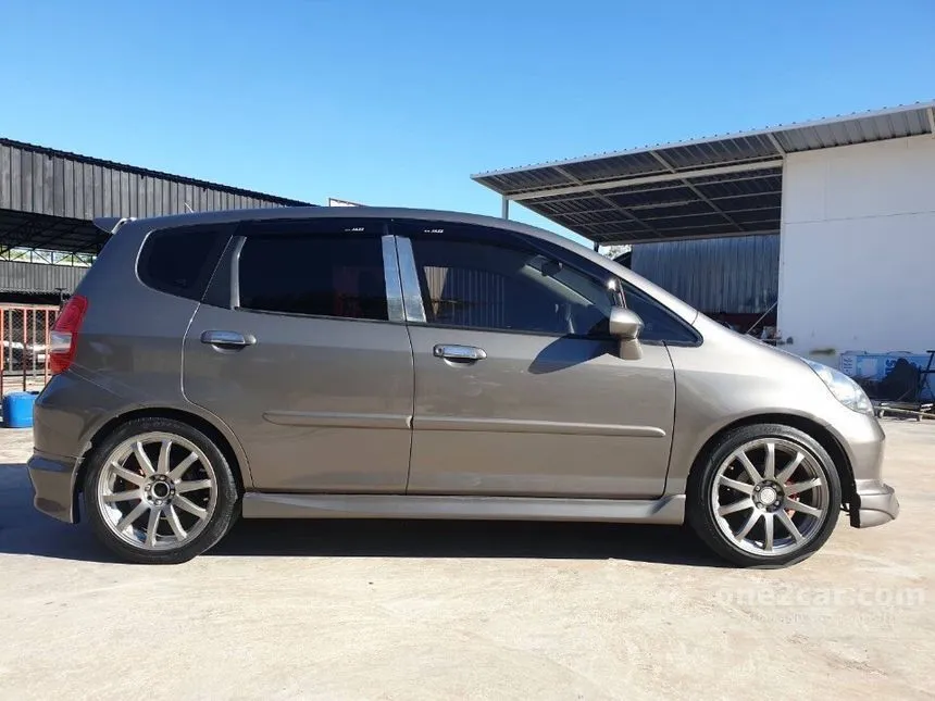 Honda Jazz 2007 (ปี 03-07) E 1.5 เกียร์อัตโนมัติ สีเทา | One2car.com ...