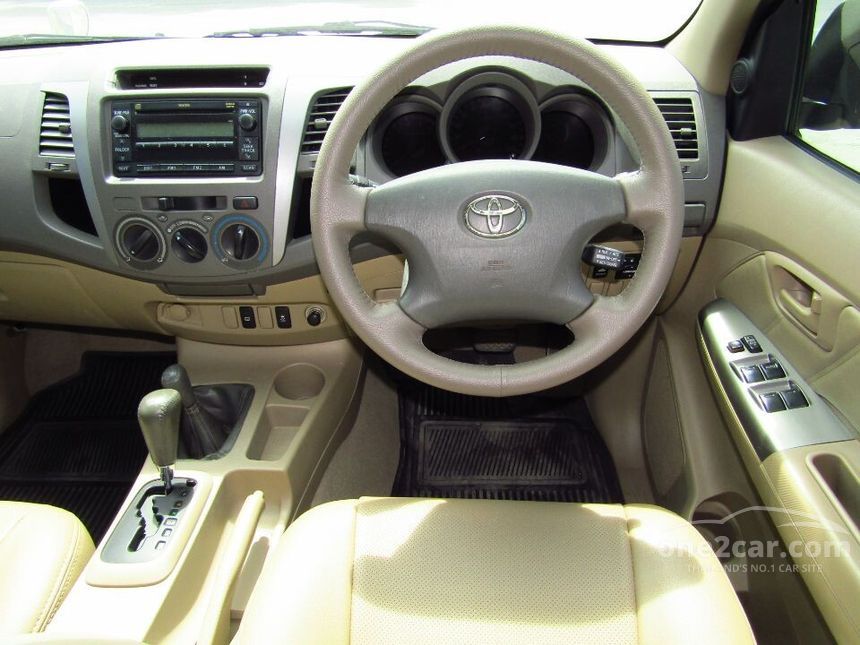 Toyota Hilux Vigo 2010 DOUBLE CAB (ปี 08-11) G 3.0 เกียร์อัตโนมัติ สี ...