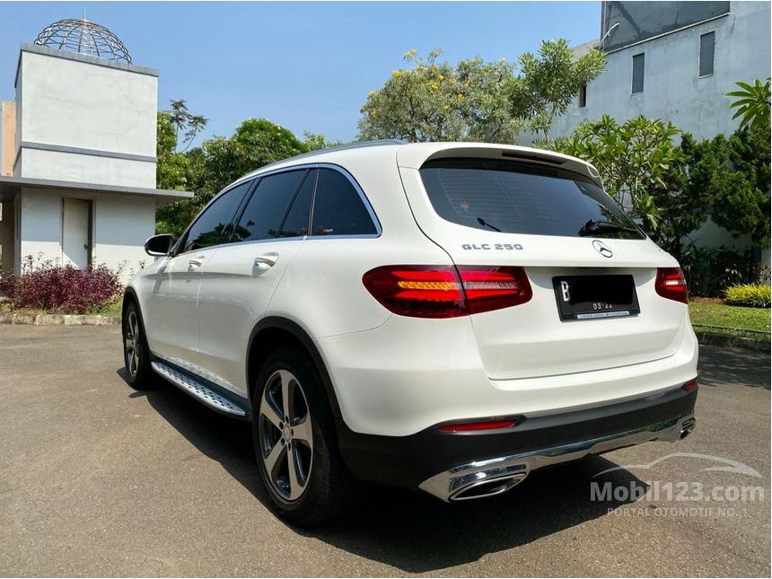 Jual Mobil Mercedes-Benz GLC250 2016 Exclusive 4MATIC 2.0 di DKI ...