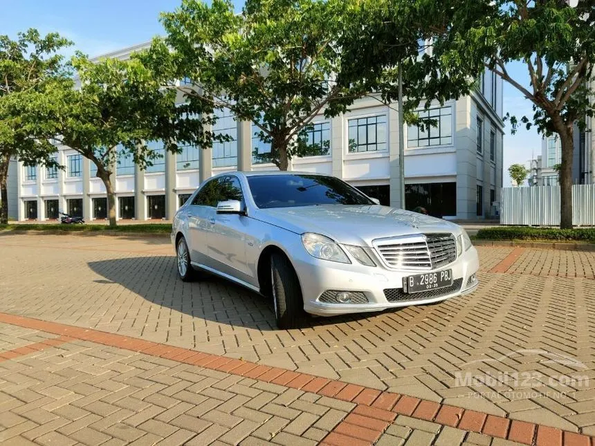Jual Mobil Mercedes-Benz E250 2010 CGI Avantgarde 1.8 di DKI Jakarta Automatic Sedan Silver Rp ...