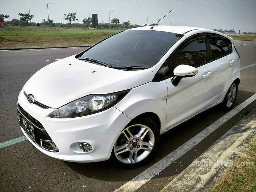 Jual Mobil Ford Fiesta 2012 Trend 1.4 di Banten Automatic Hatchback ...