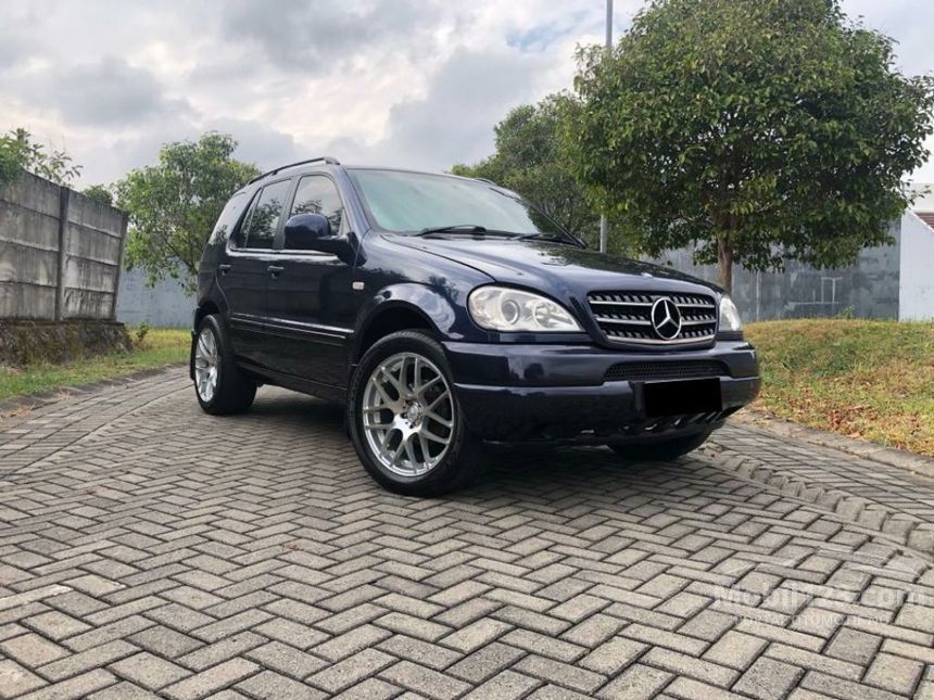 Jual Mobil Mercedes-Benz ML320 2000 W163 3.2 di Jawa Timur Automatic ...