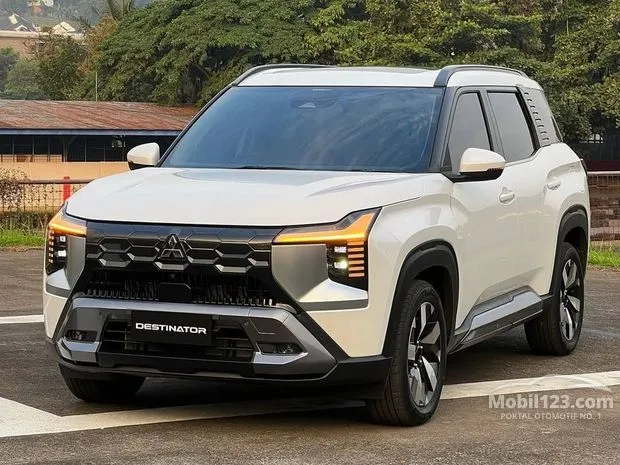 Jual Mitsubishi Destinator Ultimate Premium Bekas di Indonesia Harga ...