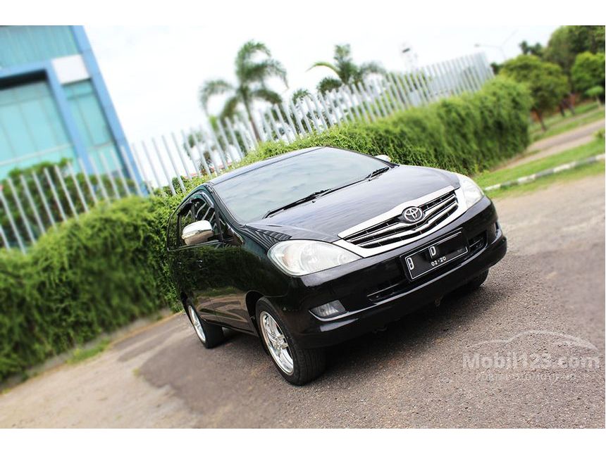 Jual Mobil Toyota Kijang Innova 2005 E 2.0 di DKI Jakarta Manual MPV ...