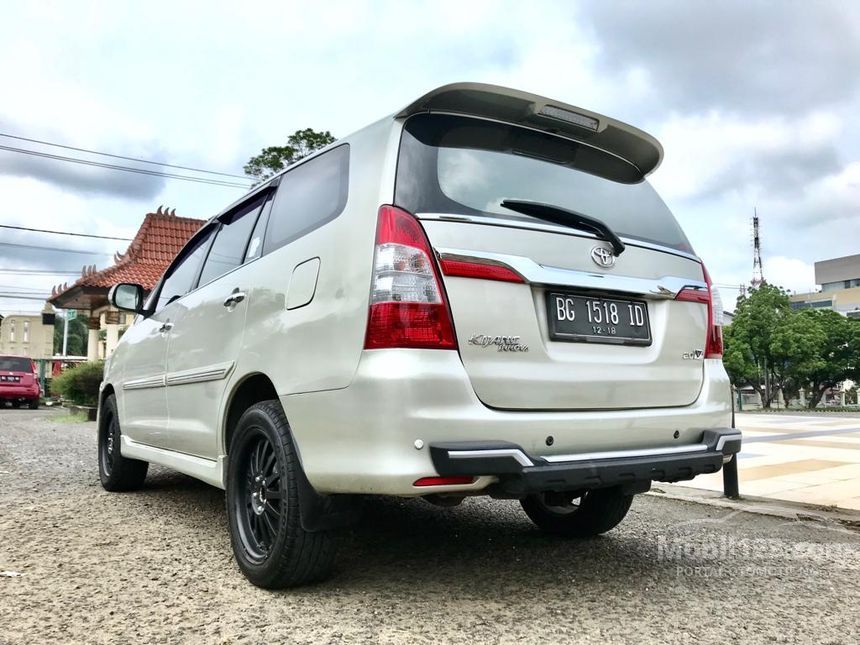 Jual Mobil Toyota Kijang Innova 2013 V 2.0 di Sumatera Selatan ...