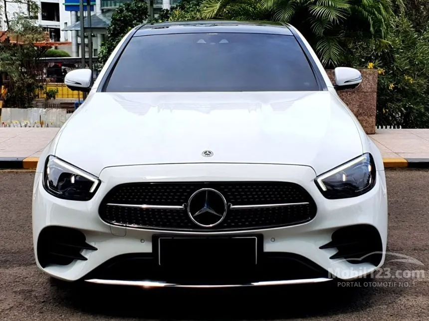 Jual Mobil Mercedes-Benz E300 2022 AMG Line 2.0 di DKI Jakarta Automatic Sedan Putih Rp 1.260 ...