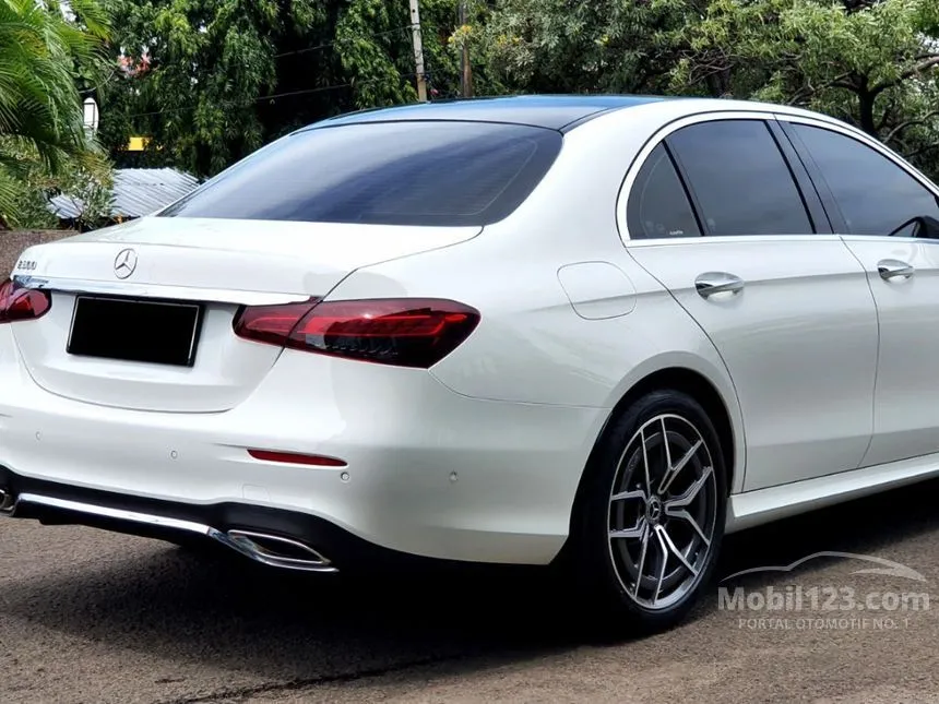 Jual Mobil Mercedes-Benz E300 2022 AMG Line 2.0 di DKI Jakarta Automatic Sedan Putih Rp 1.260 ...