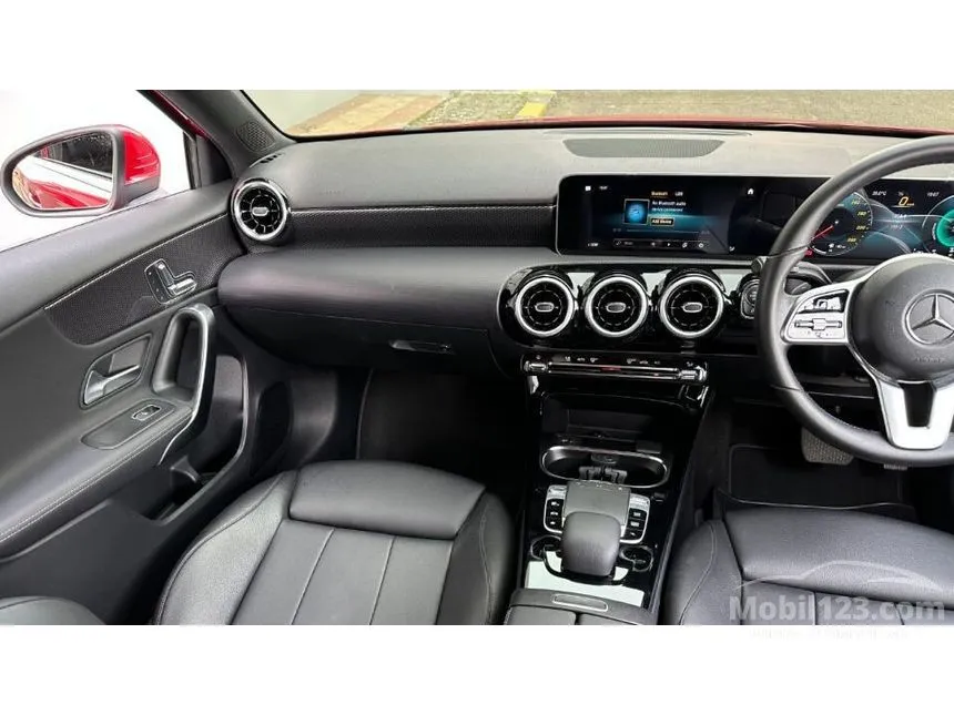 Jual Mobil Mercedes-Benz A200 2018 Progressive Line 1.3 di DKI Jakarta ...