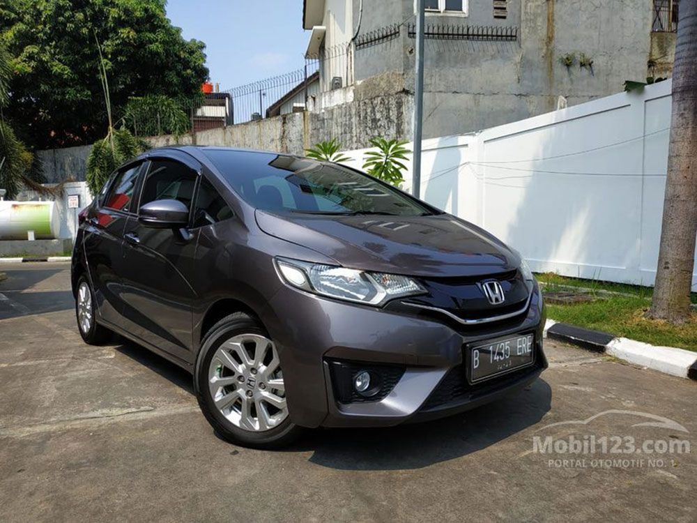 Simulasi Kredit Honda Jazz CVT dari 2 Leasing - Mobil Baru | Mobil123