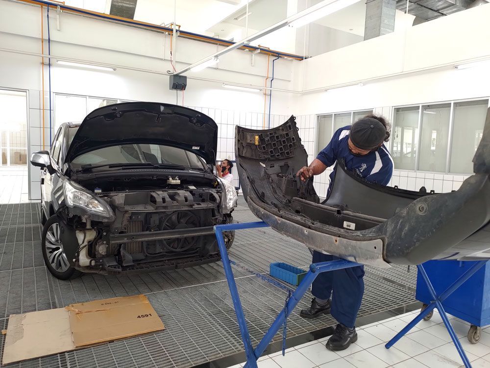 Bengkel Body Repair Mobil Ini Kasih Diskon Gede - Berita Otomotif ...