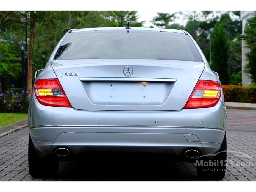Jual Mobil Mercedes-Benz C300 2010 Avantgarde 3.0 di DKI Jakarta ...