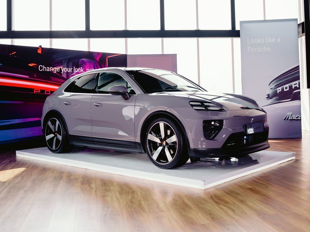 Mobil Listrik Baru bagi Orang Kaya Indonesia! Harga Porsche Macan EV ...