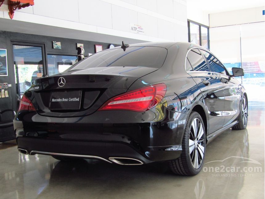 Mercedes-Benz CLA200 2017 W117 (ปี 14-18) Urban 1.6 เกียร์อัตโนมัติ สี ...