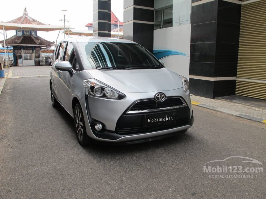 Jual Mobil Toyota Sienta 2016 V 1.5 di DKI Jakarta Manual MPV Silver Rp ...