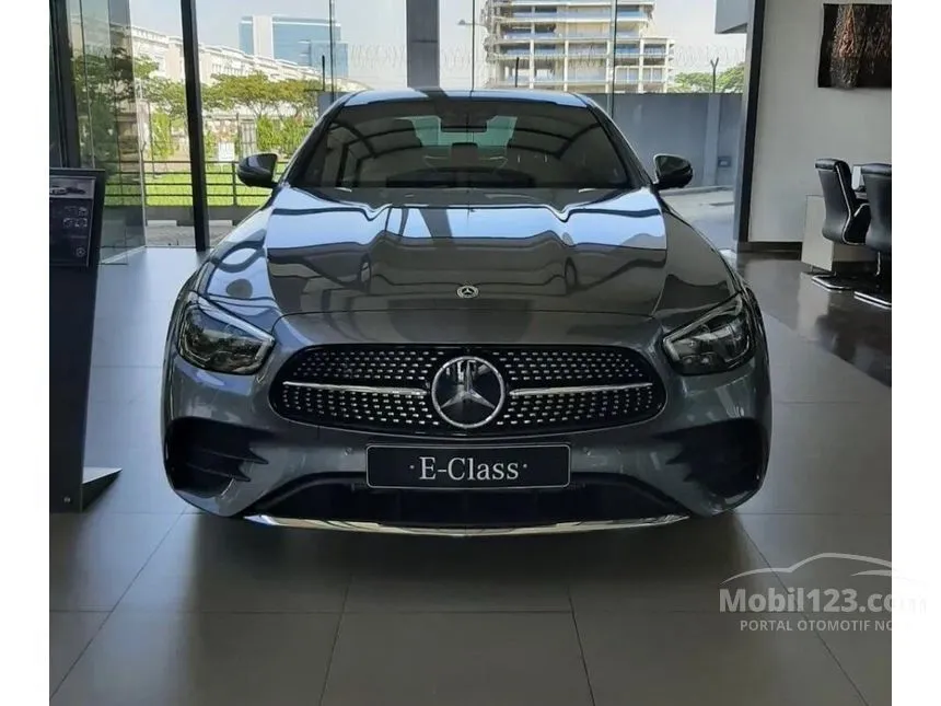 Jual Mobil Mercedes-Benz E300 2023 AMG Line 2.0 di DKI Jakarta Automatic Sedan Abu-abu Rp 1.435 ...
