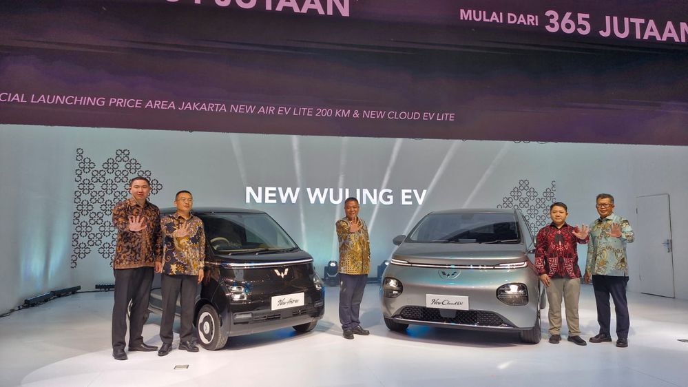 Wuling Luncurkan New Air ev dan Cloud EV, Sekarang Pakai Colokan CCS2 ...