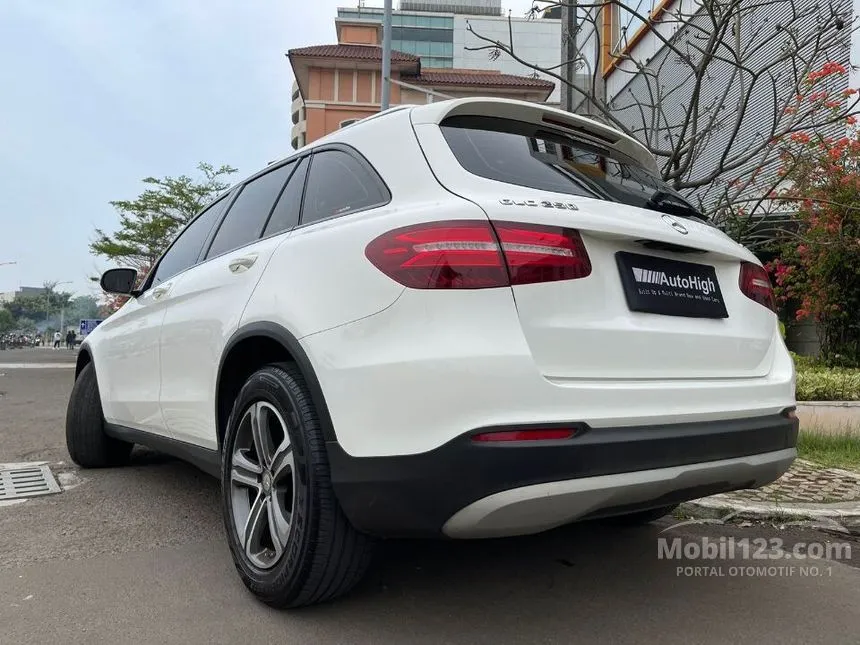Jual Mobil Mercedes-Benz GLC250 2017 Exclusive 4MATIC 2.0 di DKI ...