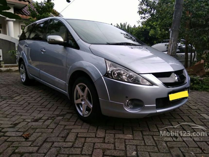 Jual Mobil Mitsubishi Grandis 2010 GT 2.4 di Jawa Barat Automatic MPV ...