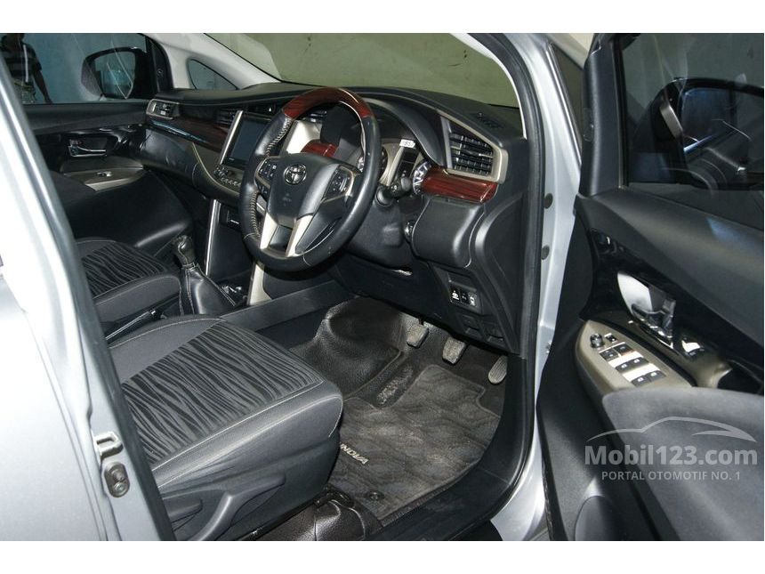 Jual Mobil Toyota Kijang Innova 2016 Q 2.0 di Jawa Timur Manual MPV ...