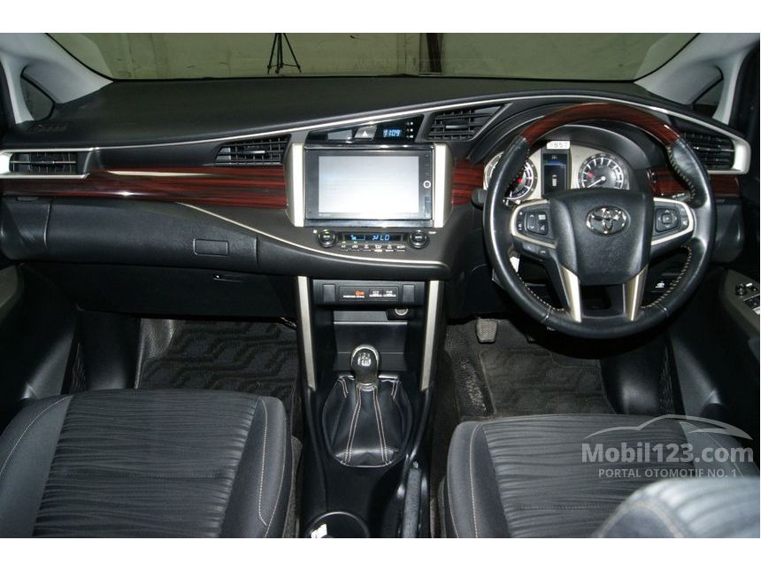 Jual Mobil Toyota Kijang Innova 2016 Q 2.0 di Jawa Timur Manual MPV ...