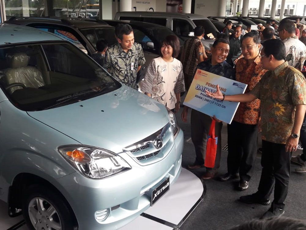 Daihatsu Serahkan 20 Mobil Rekondisi ke Pemiliknya - Berita Otomotif ...