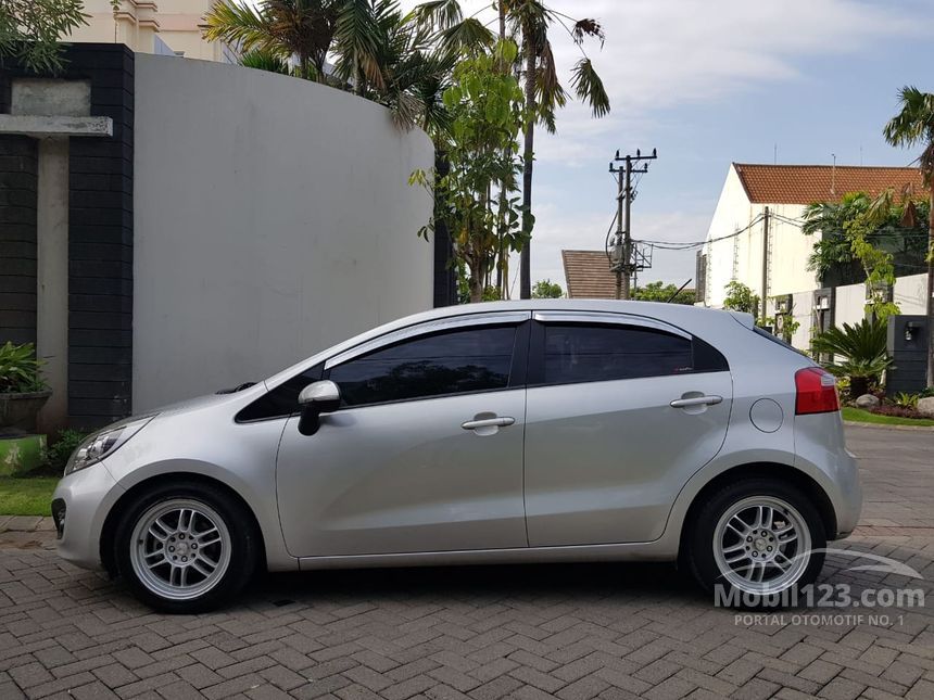 Jual Mobil KIA Rio 2012 UB 1.4 di Jawa Timur Automatic Hatchback Silver ...