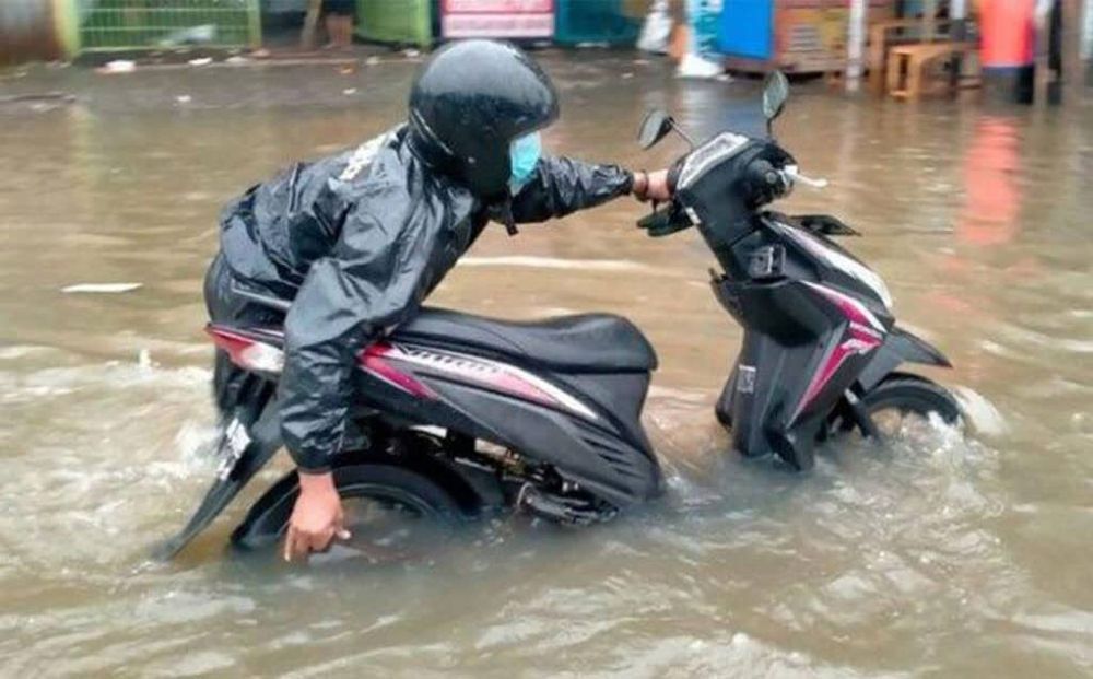 Motor Matic Terendam Banjir, Ini Cara Menyelamatkannya dari Kerusakan ...