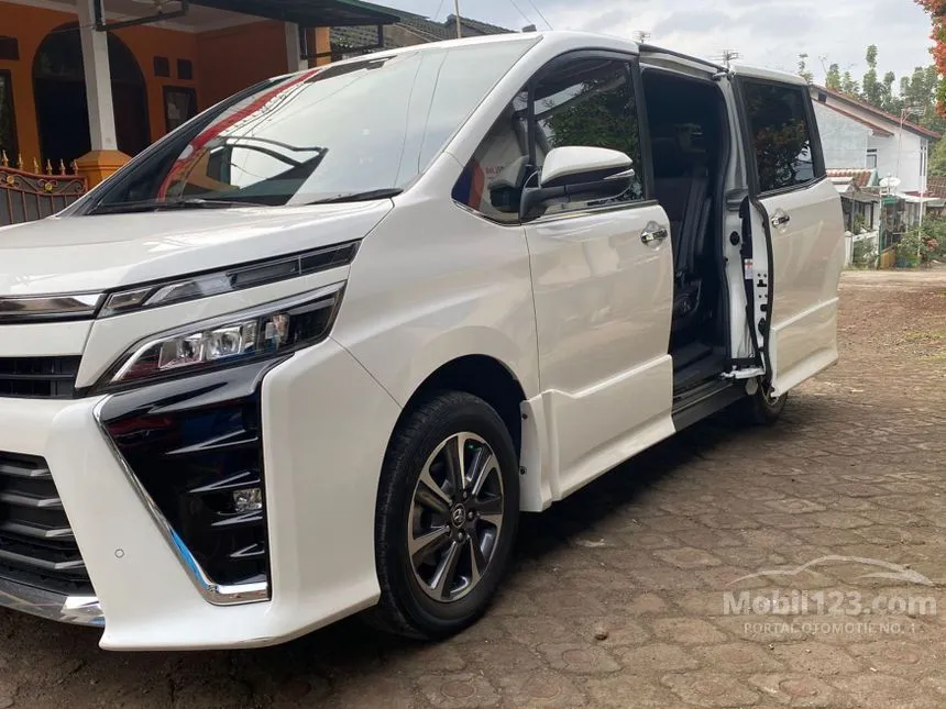 Jual Mobil Toyota Voxy 2018 2.0 di Jawa Barat Automatic Wagon Putih Rp ...